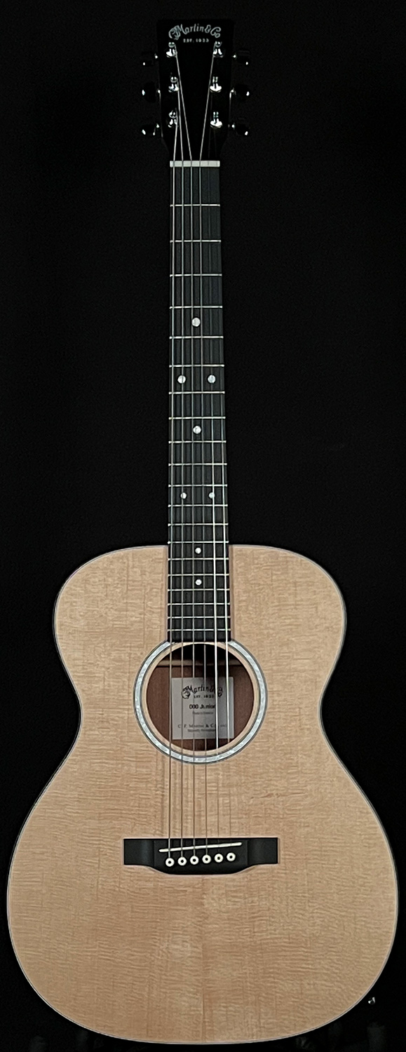 000 Jr-10 | Martin Guitars | Wildwood Guitars